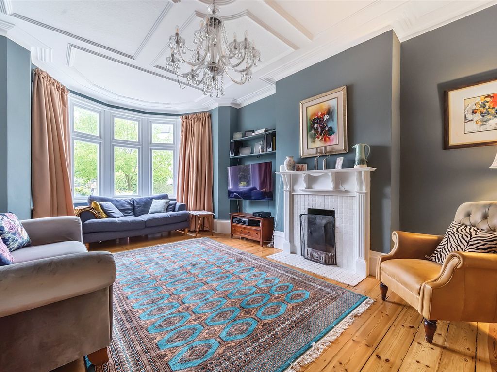 4 Bed Semi Detached House For Sale In Fox Lane Palmers Green London