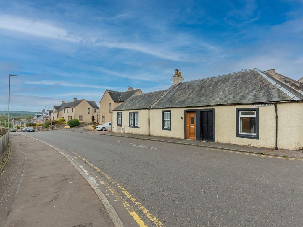 4 bed semi-detached house for sale in Cattlemarket, Clackmannan FK10 ...