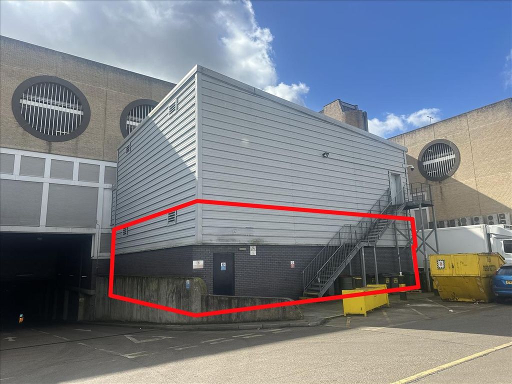 Eastgate Shopping Centre, Southernhary, Basildon, Essex SS14, Warehouse ...