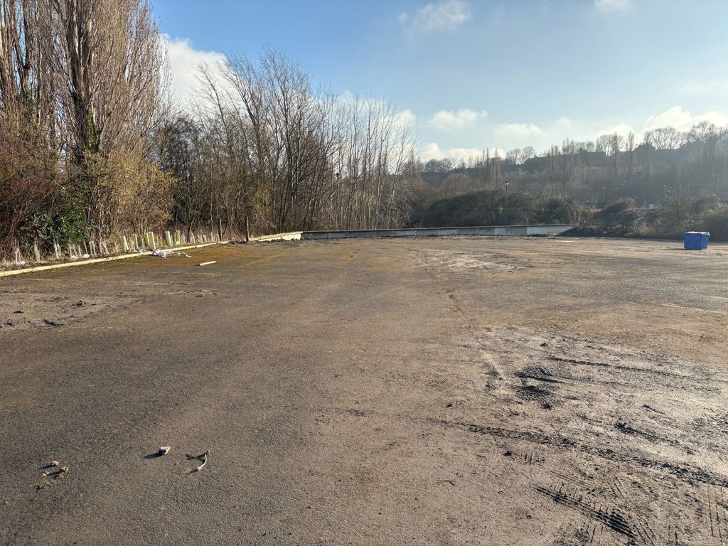Land to let in Redcote Lane, Leeds LS4, Non quoting - Zoopla