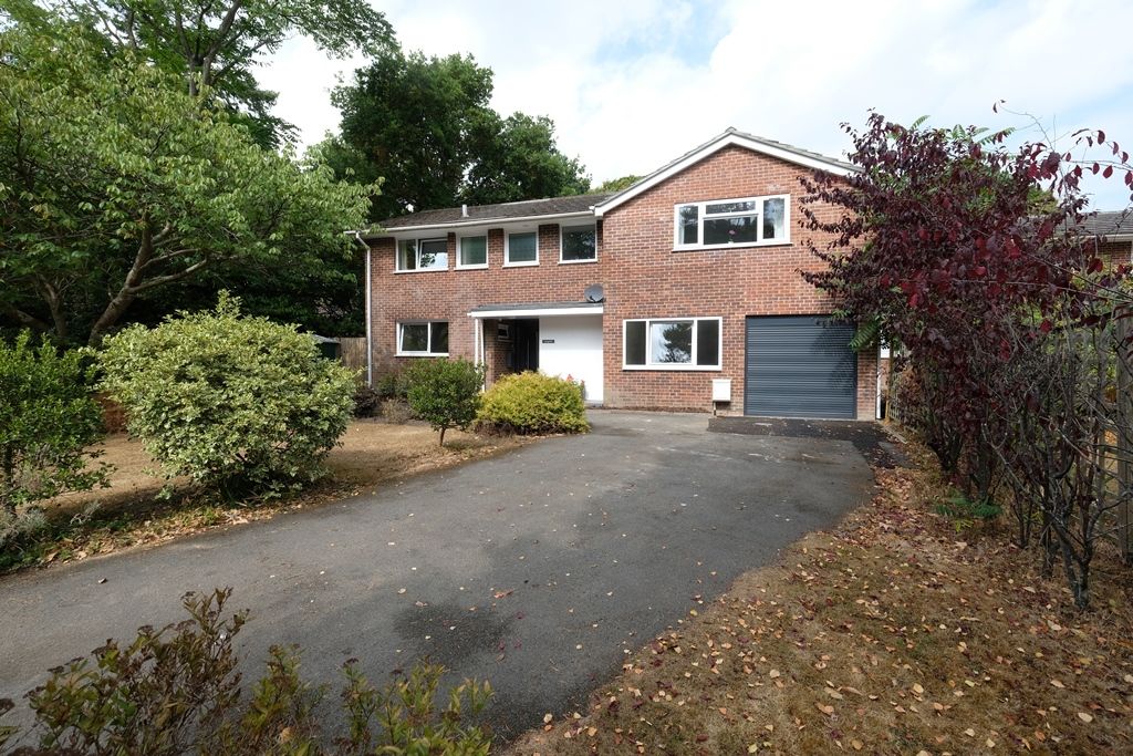 5 bed detached house for sale in Beaulieu Road, Dibden Purlieu SO45 ...