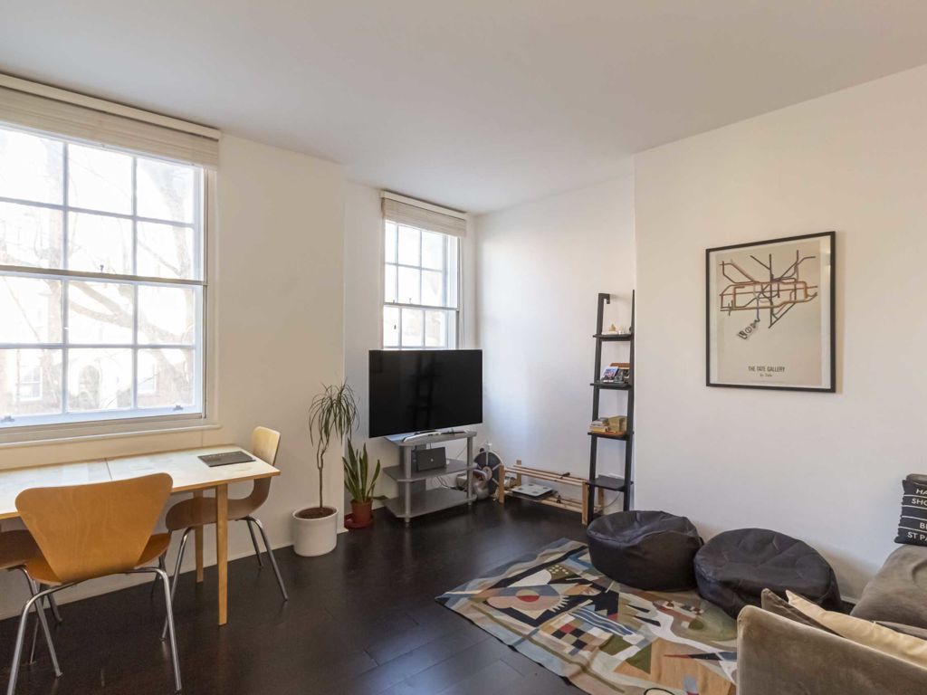 2 bed flat to rent in Peabody Estate, Fulham Palace Road, London W6 ...