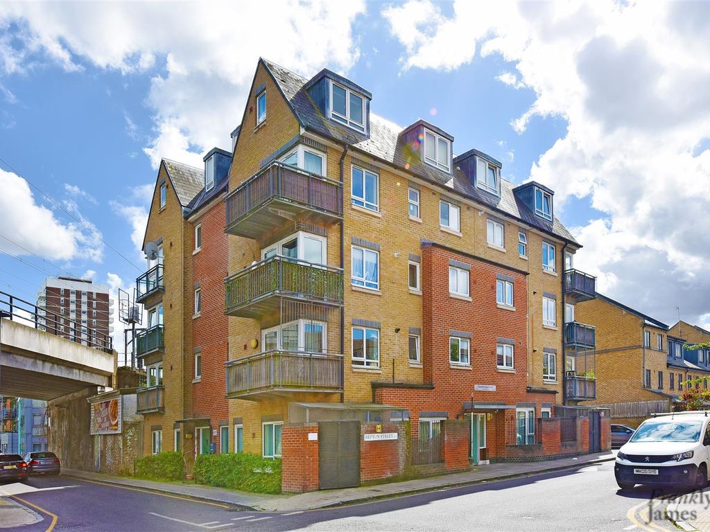 1 bed flat for sale in Repton Street, London E14, £290,000 - Zoopla