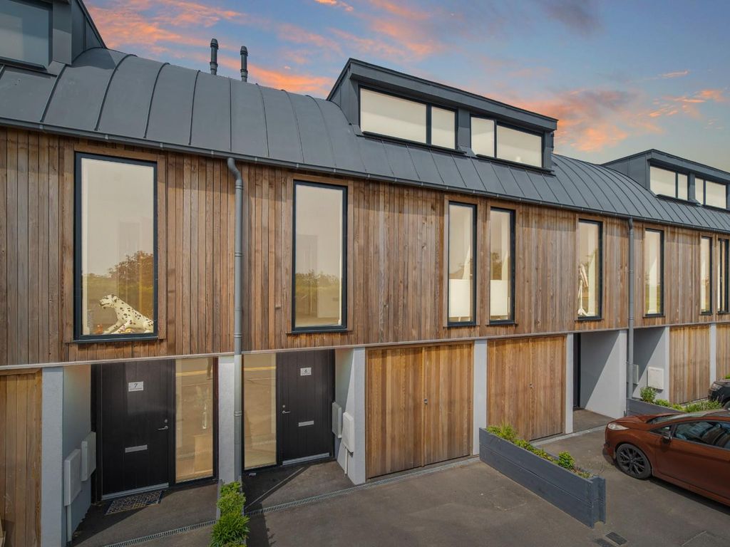 3 bed terraced house to rent in Shrubland Road, Mistley, Manningtree ...