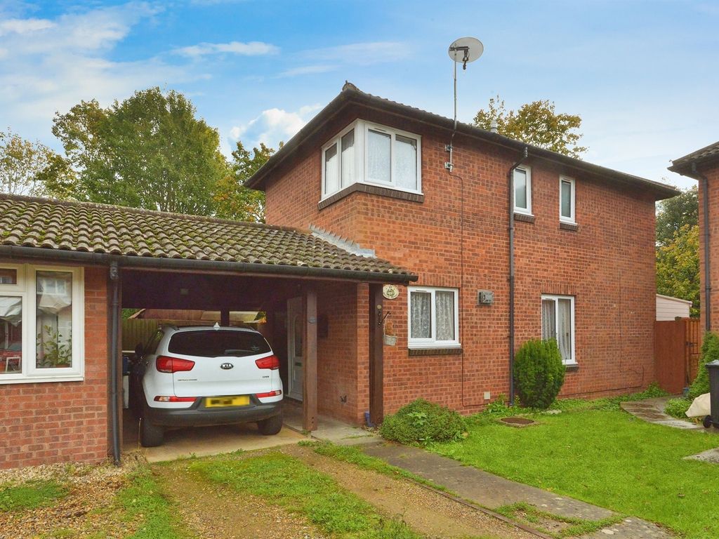2 Bed Detached House For Sale In Brindlebrook Two Mile Ash Milton