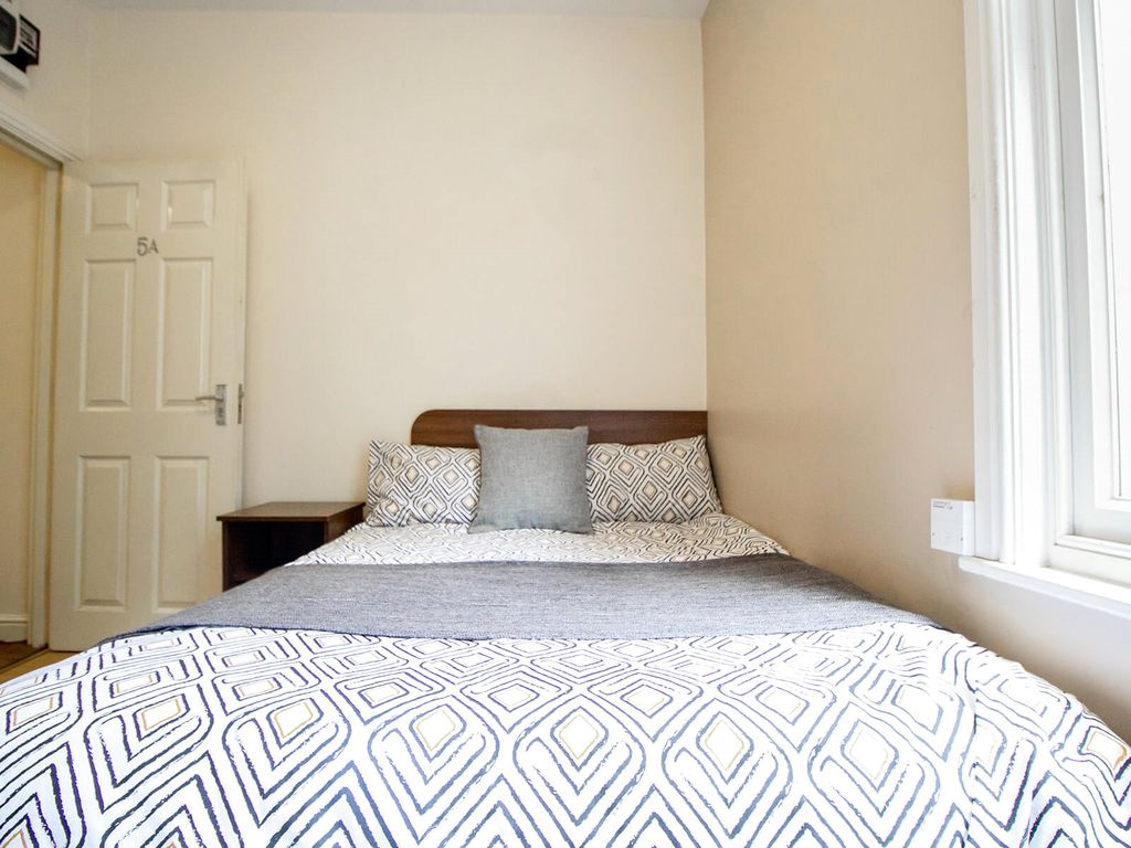 Studio to rent in Springfield Mount, Leeds, #702240 LS2, £755 pcm - Zoopla