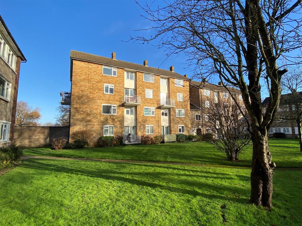 2 bed flat for sale in Hughenden Road, St.Albans AL4 - Zoopla