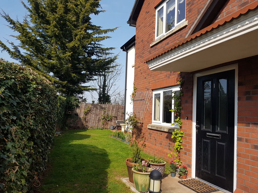 2 bed flat for sale in Ryefield Road, Ross-On-Wye HR9 - Zoopla