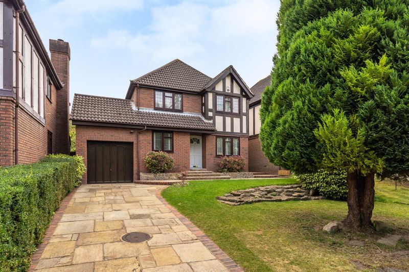 4 Bed Detached House For Sale In Moat Close Chelsfield Orpington Br6