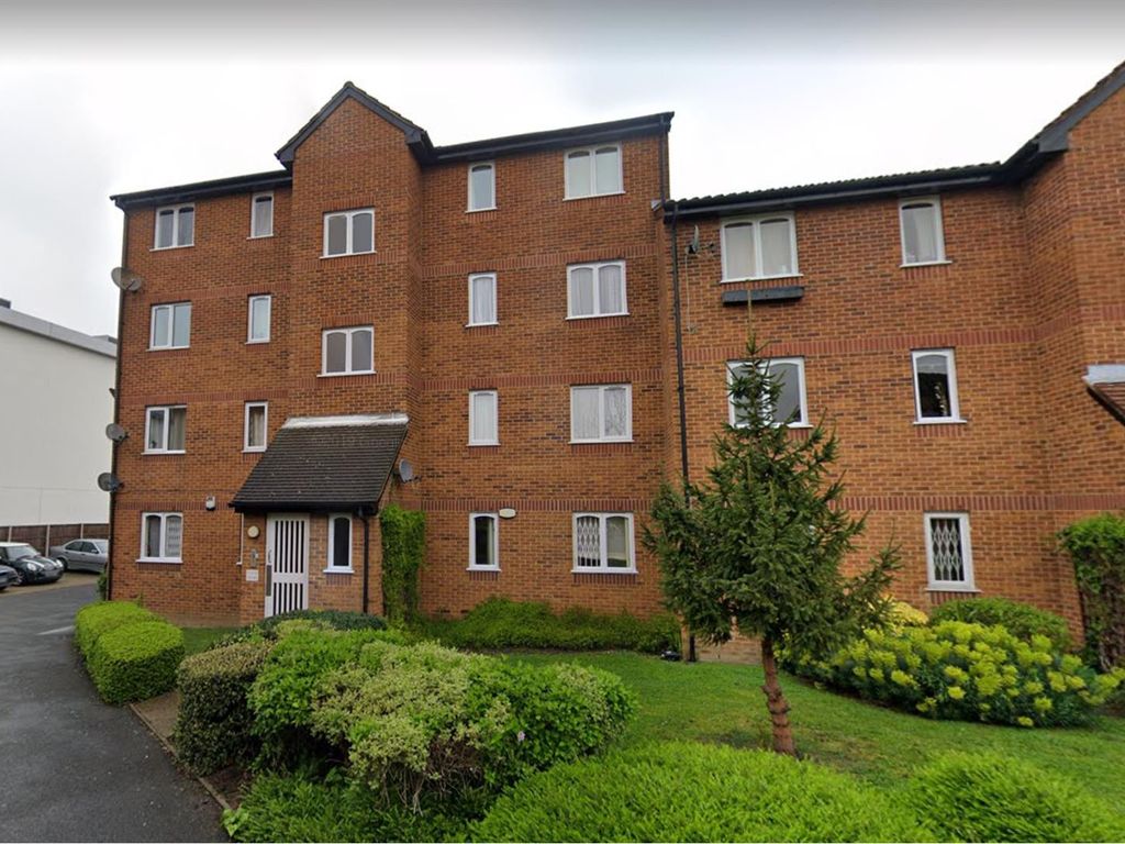 2 bed flat to rent in John Silkin Lane, London SE8, £1,900 pcm - Zoopla