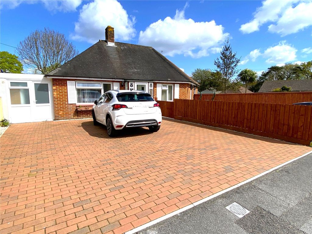 2 bed bungalow for sale in Frost Road, West Howe, Bournemouth, Dorset ...
