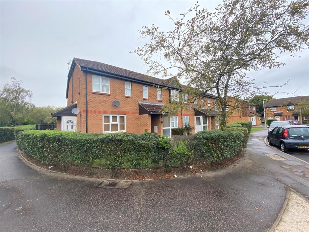 1 bed flat to rent in Abbey Close, Hayes UB3, £1,300 pcm - Zoopla