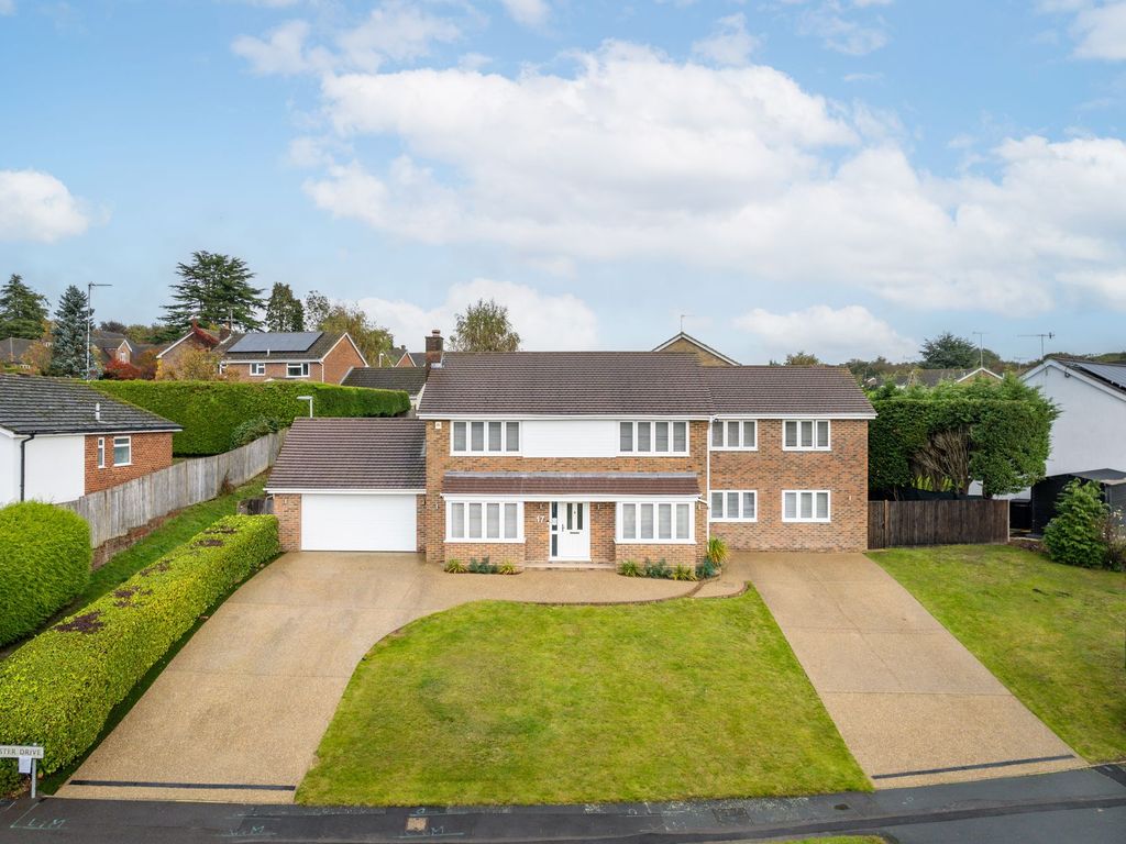 6 bed detached house for sale in Lancaster Drive, East Grinstead RH19 ...