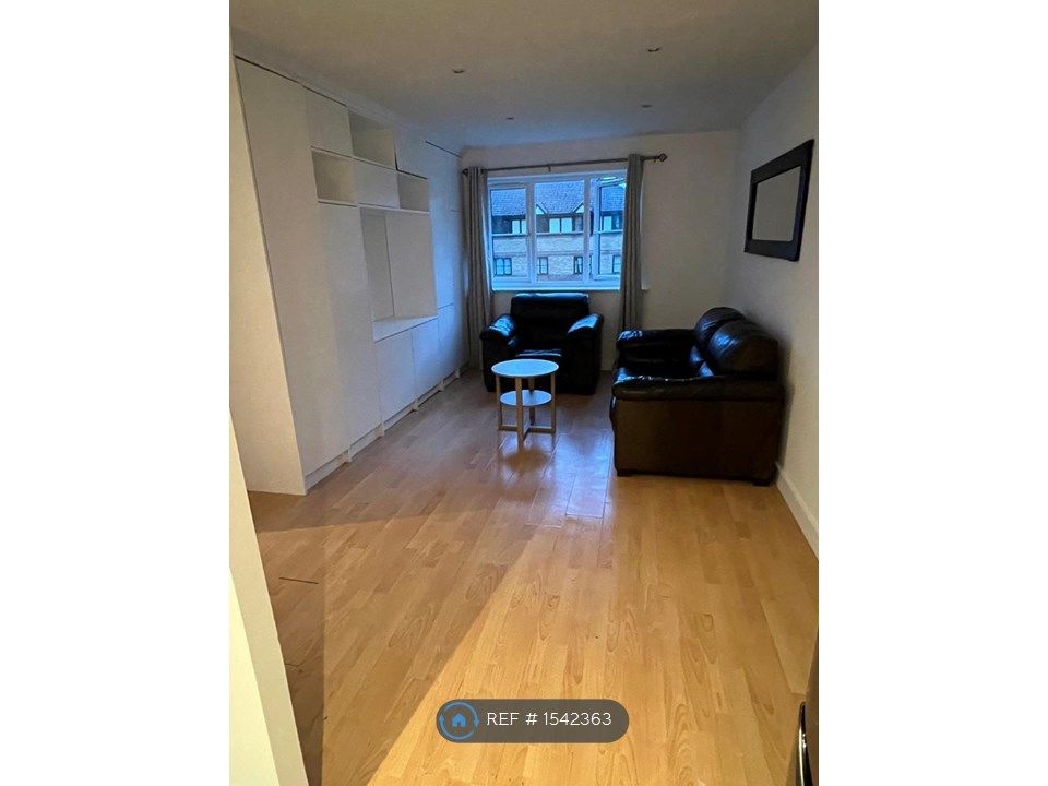 1 bed flat to rent in White Hart Lane, London N17, £1,400 pcm - Zoopla