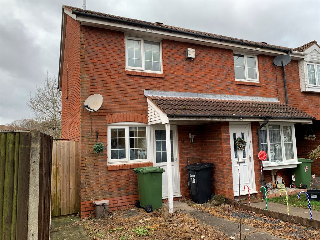 2 Bed End Terrace House For Sale In Devonshire Gardens Bursledon