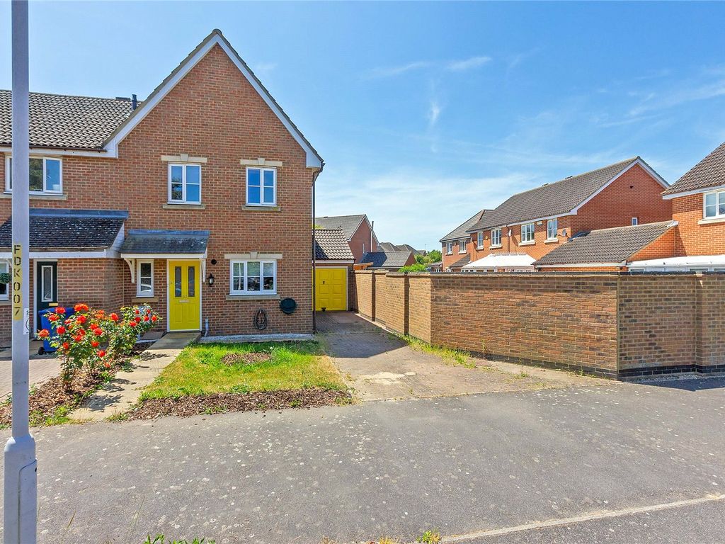 3 Bed End Terrace House For Sale In Feldspar Close Sittingbourne Kent