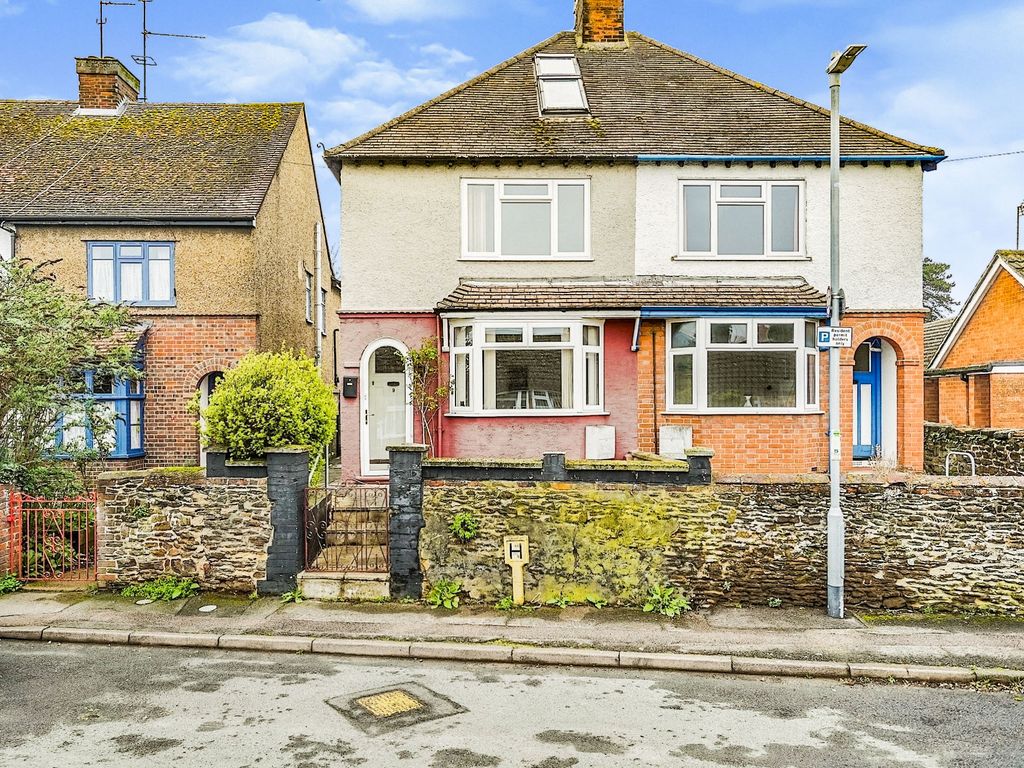 3 Bed Semi Detached House For Sale In Bedford Street Leighton Buzzard