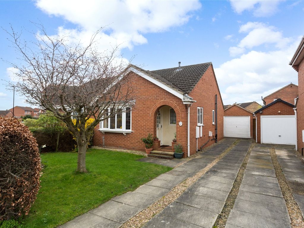 2 bed bungalow for sale in Beaverdyke, York, North Yorkshire YO30 - Zoopla