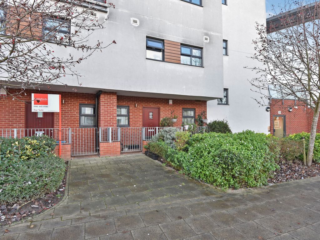 3 bed flat for sale in Blue Moon Way, Manchester, Greater Manchester ...