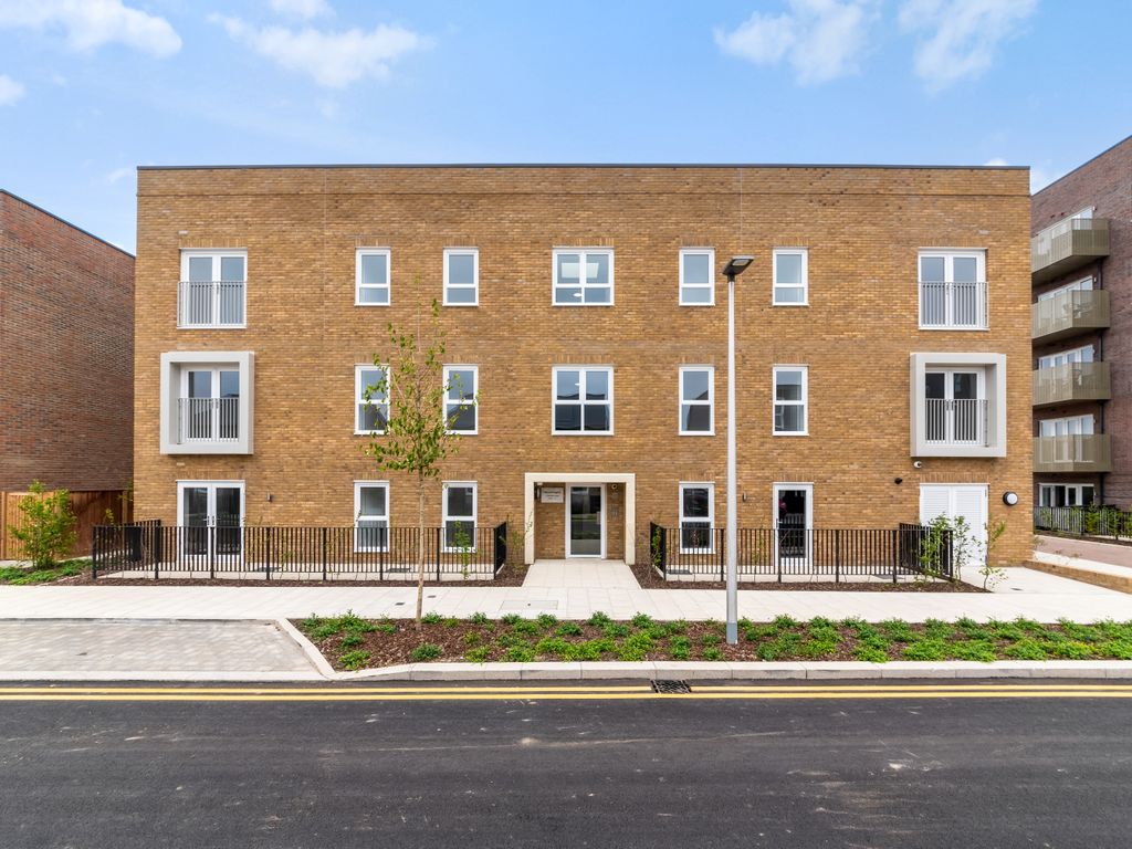 New home, 2 bed flat for sale in Cory's Road, Kent ME1, £78,759 - Zoopla