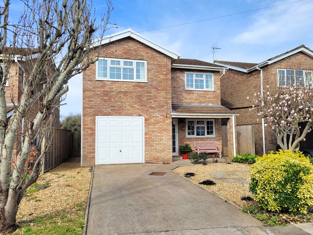 4 bed detached house for sale in Waunlon, Newton, Porthcawl CF36, £ ...