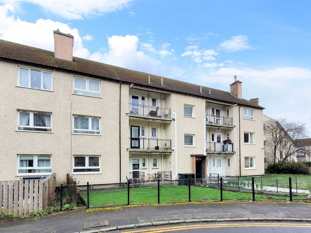 2 bed flat for sale in 10c, Telford Drive, Crewe EH4, £125,000 - Zoopla