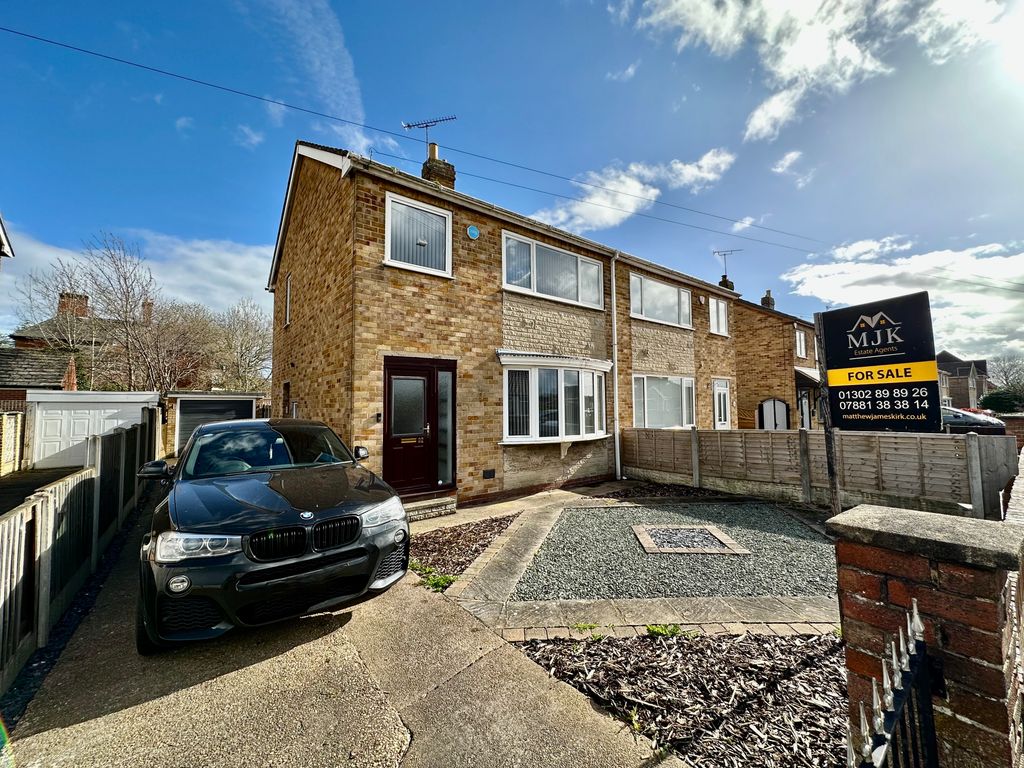 3 Bed Semi Detached House For Sale In Marlowe Road Barnby Dun