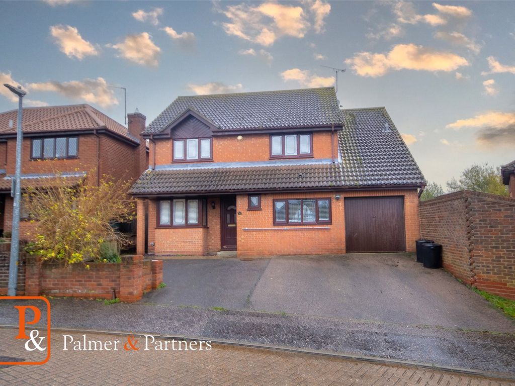 4 Bed Detached House For Sale In Thistledown Highwoods Colchester