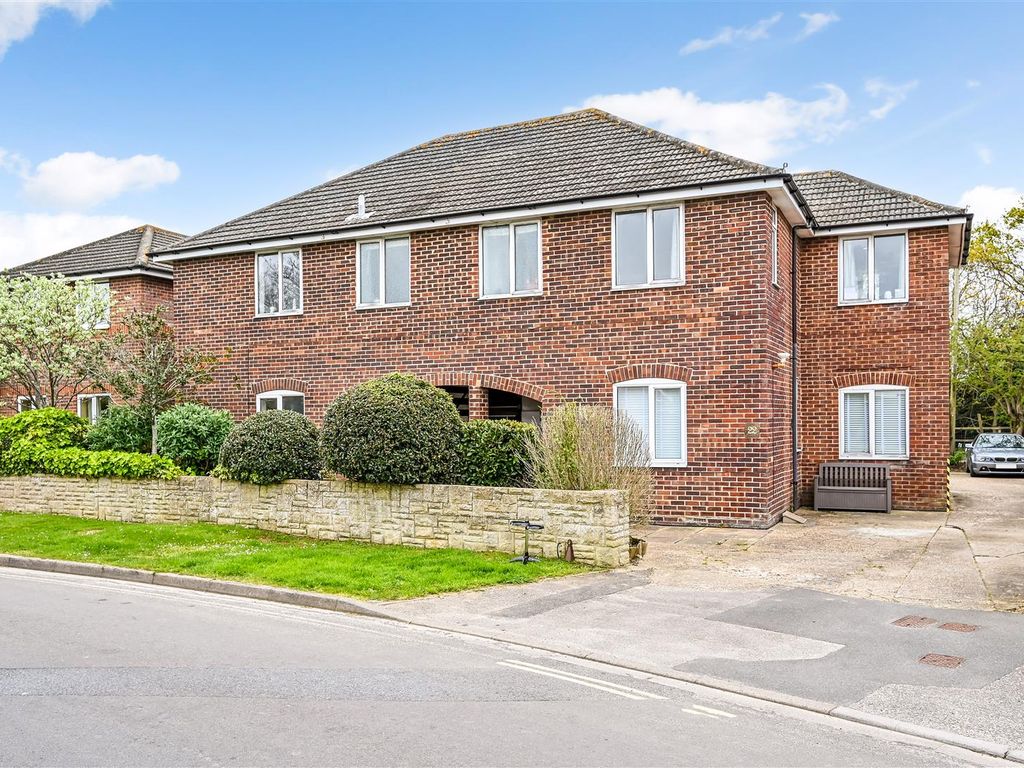 2 bed flat for sale in Bracklesham Road, Hayling Island PO11 - Zoopla