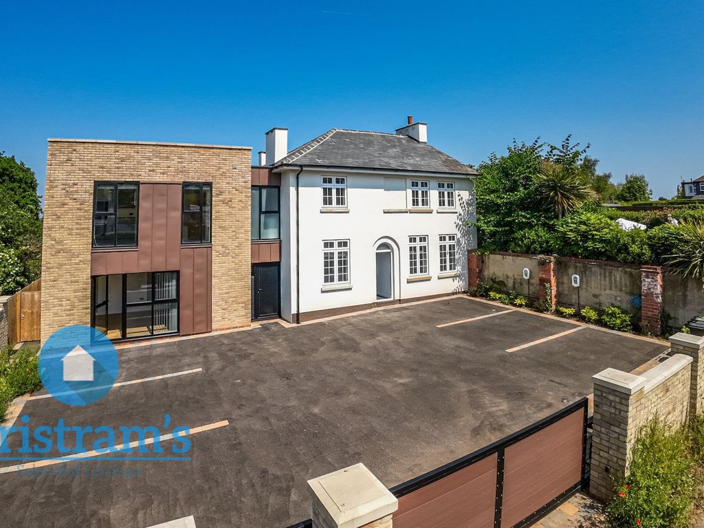 2 bed flat to rent in Flat 2, Victoria House, Bramcote NG9 - Zoopla