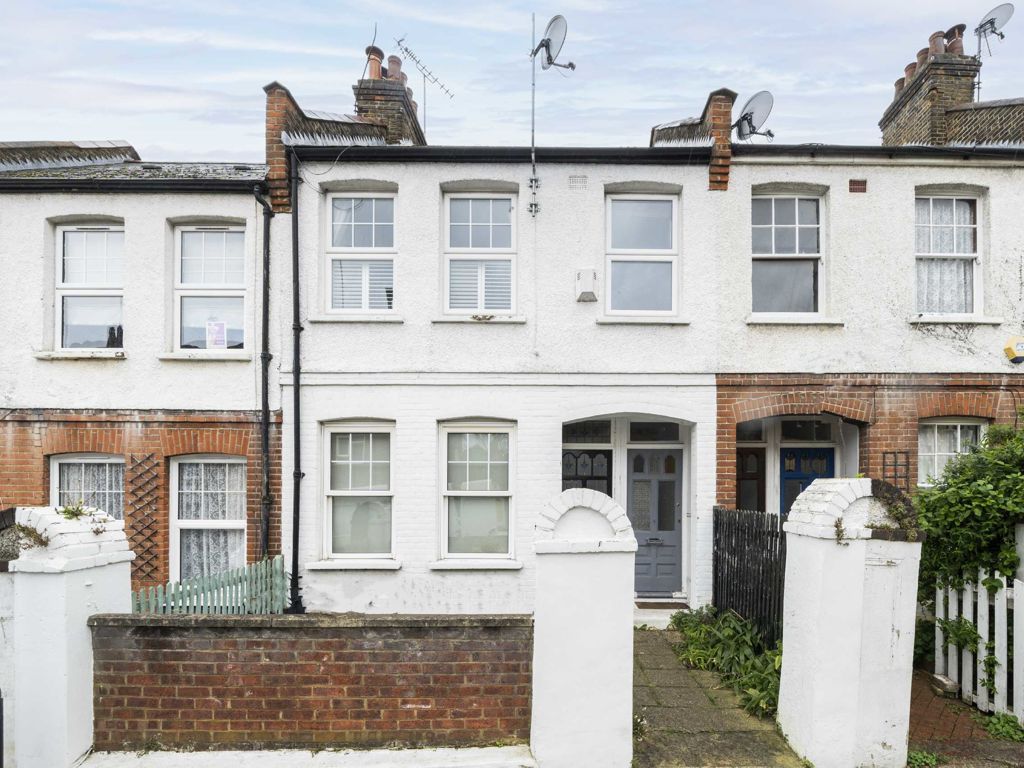 2 bed maisonette for sale in Lyham Road, London SW2, £500,000 - Zoopla