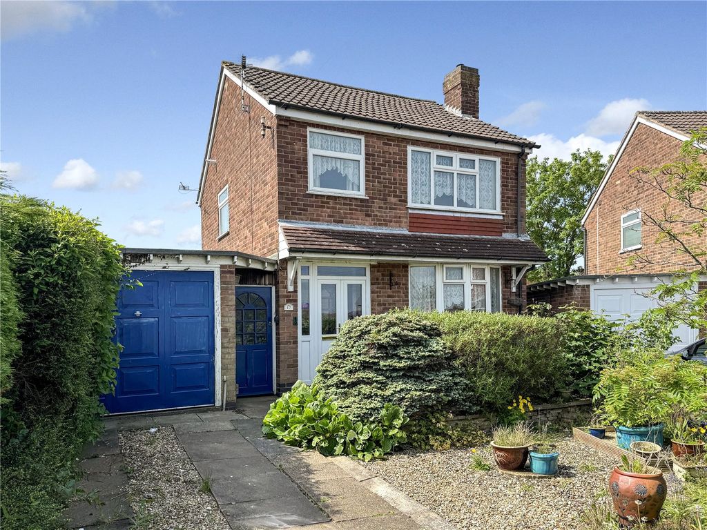 3 Bed Detached House For Sale In Dale Avenue Wigston Leicestershire