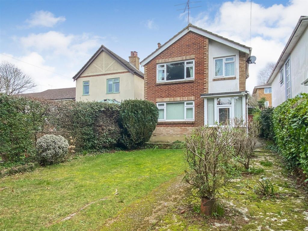 3 bed detached house for sale in Guest Avenue, Poole BH12, £425,000 ...