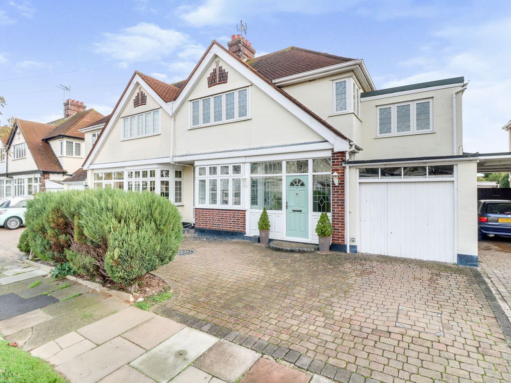4 Bed Semi Detached House For Sale In Pentland Avenue Southend On Sea