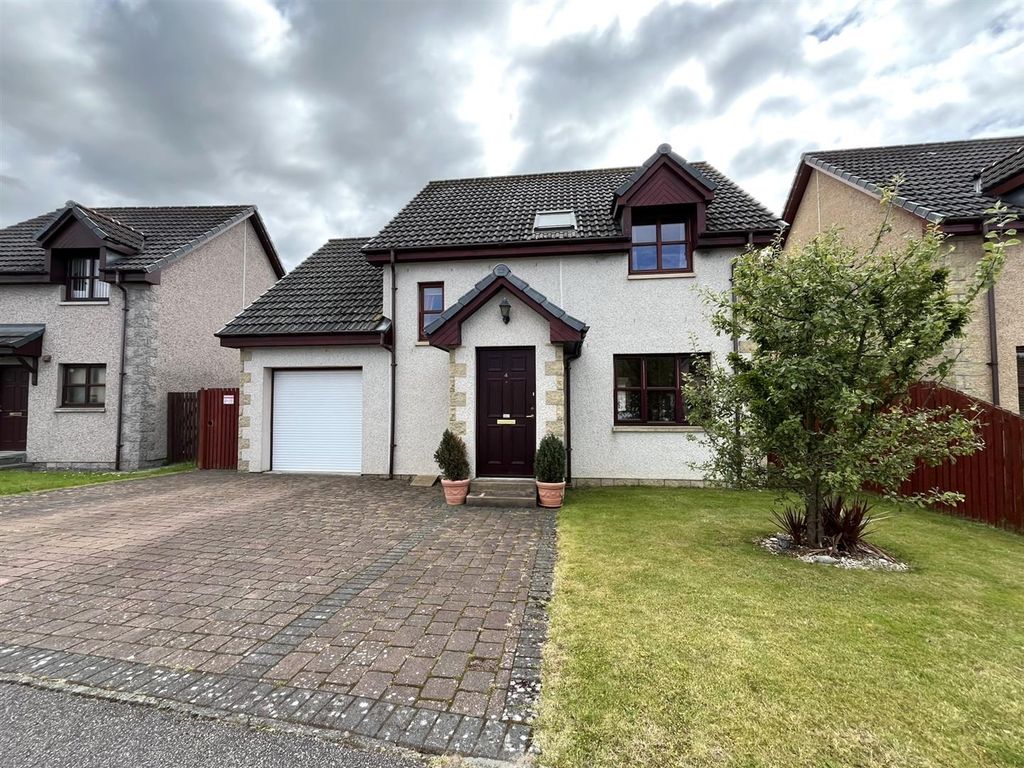 4 bed detached house for sale in Mcmillan Avenue, Elgin IV30, £255,000 ...