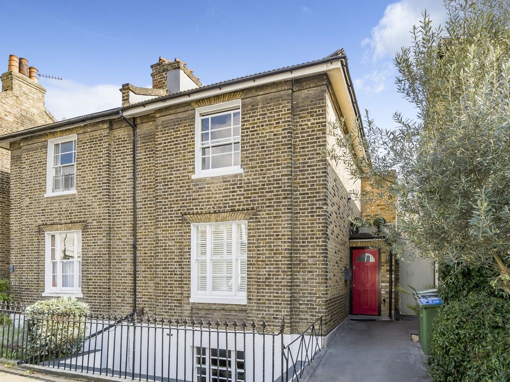 3 bed semi-detached house for sale in Guildford Grove, London SE10 - Zoopla