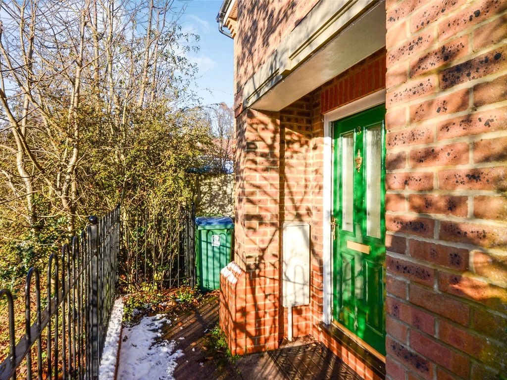 3 bed end terrace house for sale in Hopwood Close, Watford ...