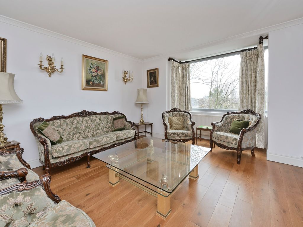 3 bed flat to rent in Somerset Square, Holland Park, London W14 - Zoopla