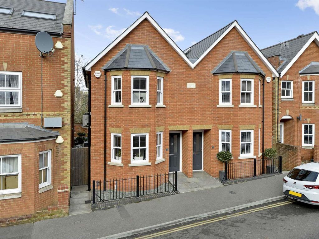 2 bed semi-detached house for sale in Queens Road, Guildford GU1 - Zoopla