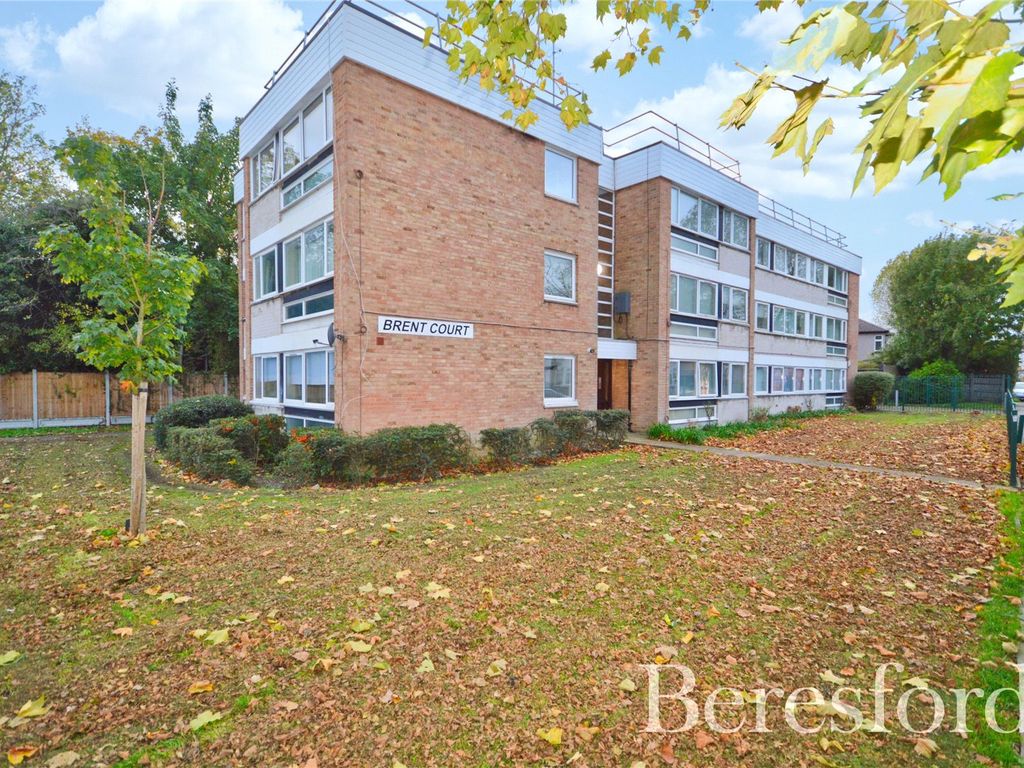1 bed flat for sale in Brent Court, Compton Avenue RM2 - Zoopla