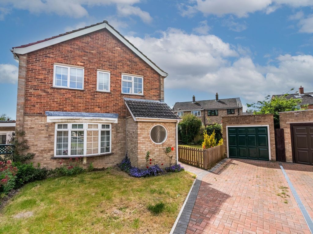 3 Bed Semi Detached House For Sale In Greystoke Road Cambridge Cb1 £