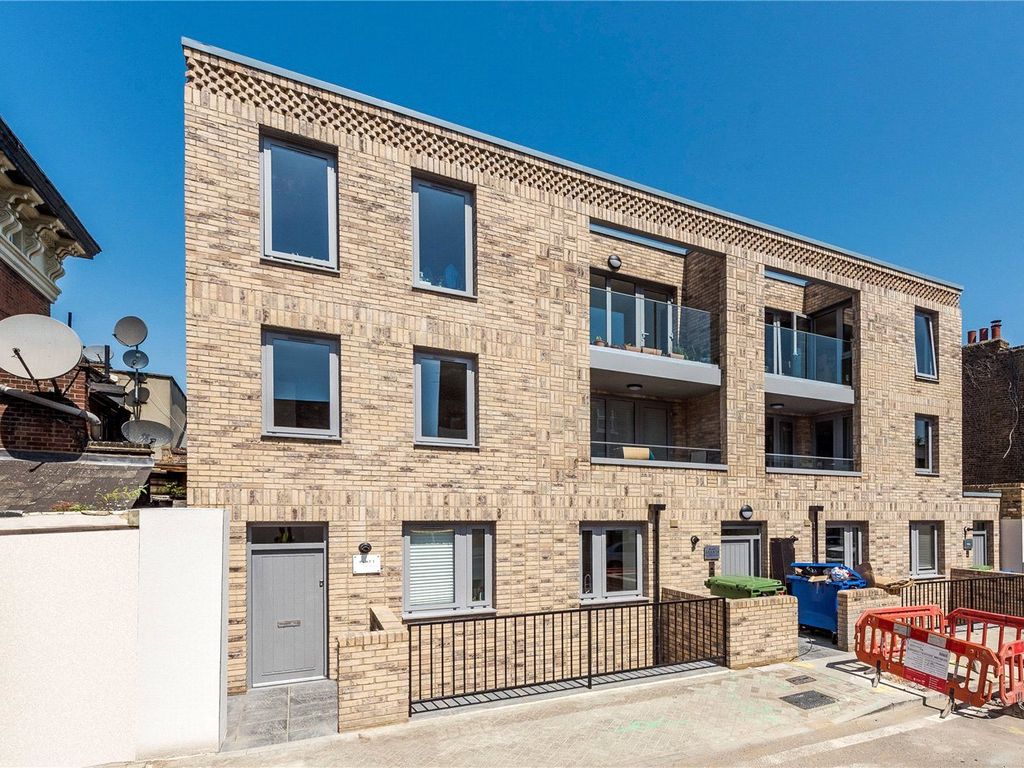 New home, 2 bed flat for sale in Hatcham Park Road, London SE14, £ ...