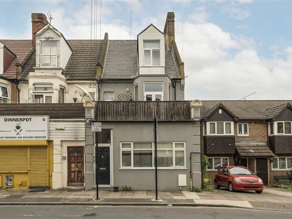 2 bed flat for sale in Floyd Road, London SE7, £375,000 - Zoopla