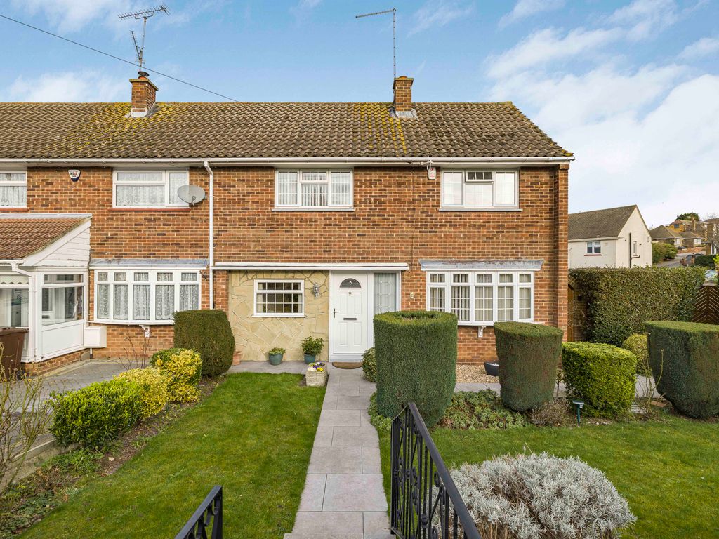 3 bed end terrace house for sale in Scott Road, Gravesend, Kent DA12, £325,000 - Zoopla