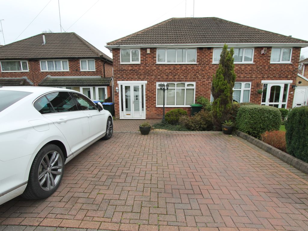 3 Bed Semi Detached House To Rent In Ferndale Avenue Birmingham B43