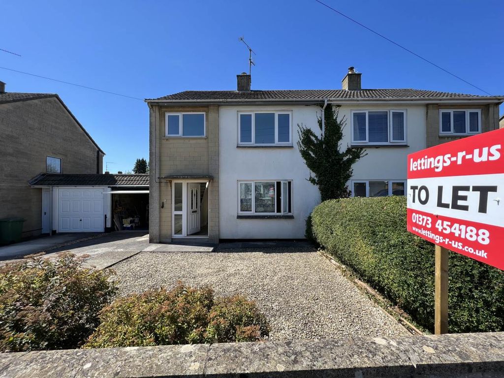 3 bed property to rent in Winscombe Court, Frome, Somerset BA11, £1,350 ...