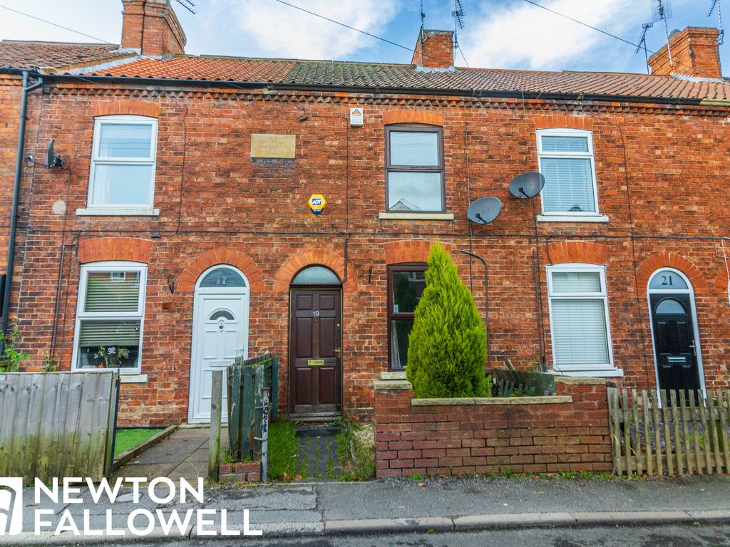 2 bed terraced house for sale in Strawberry Road, Retford DN22, £95,000 - Zoopla