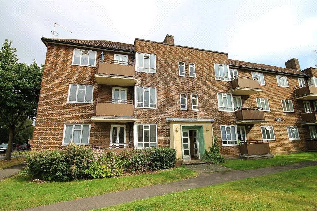 2 bed flat for sale in Toland Square, London SW15 - Zoopla
