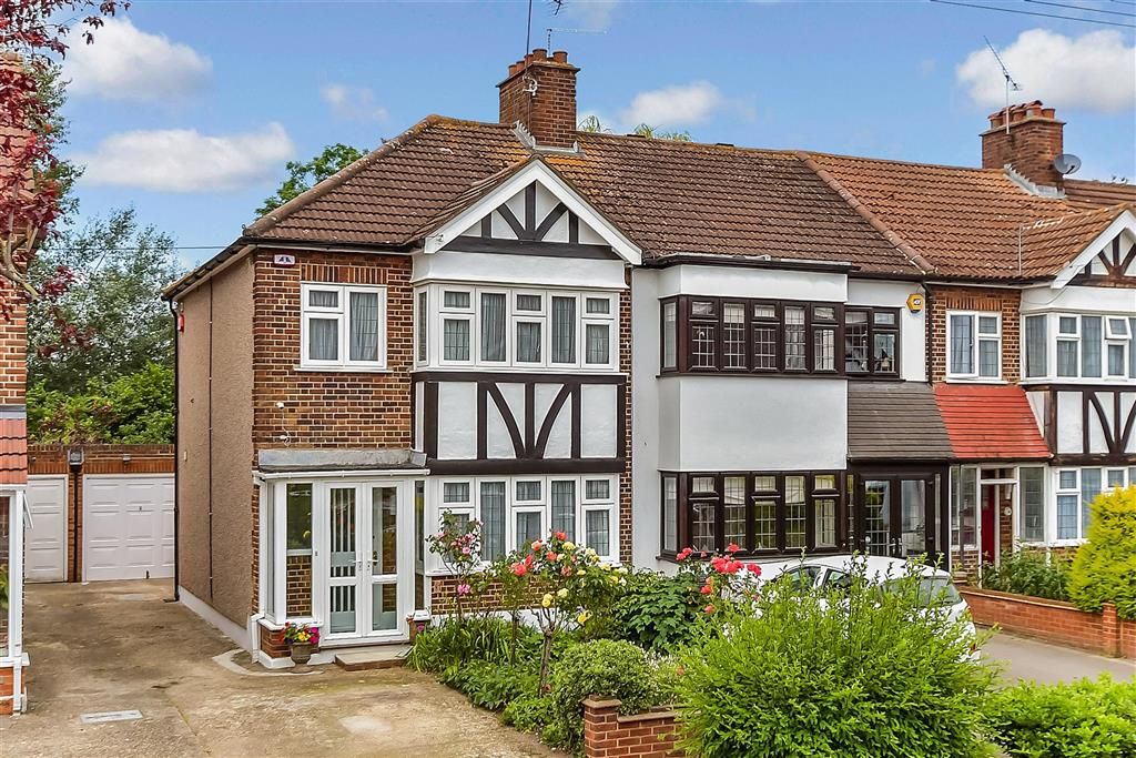 3 Bed End Terrace House For Sale In Brackley Square Woodford Green
