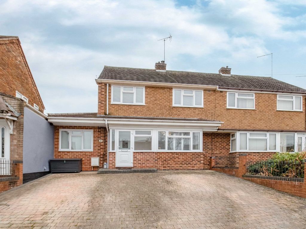 3 Bed Semi Detached House For Sale In Wordsworth Avenue Redditch